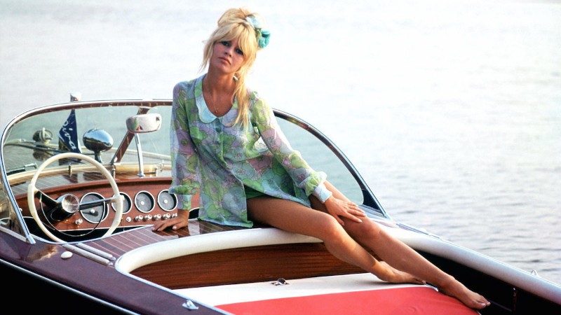 50s Fashion Icons Inspire Design And We’re Obsessed With It!