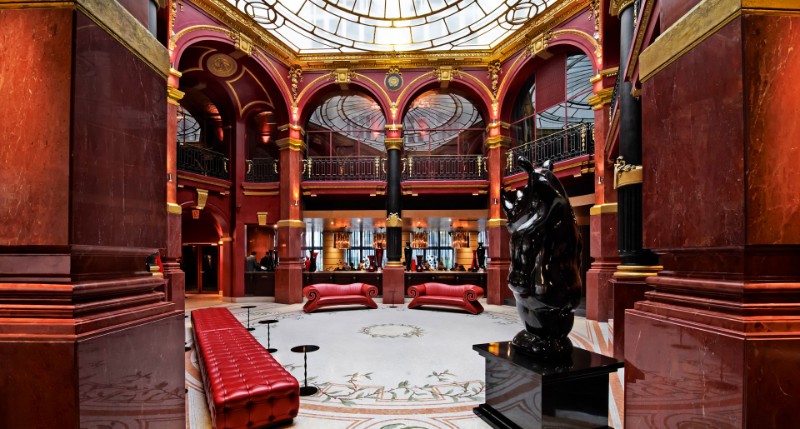 World's Top 10 Luxury Hotel Lobby Designs That Will Amaze You