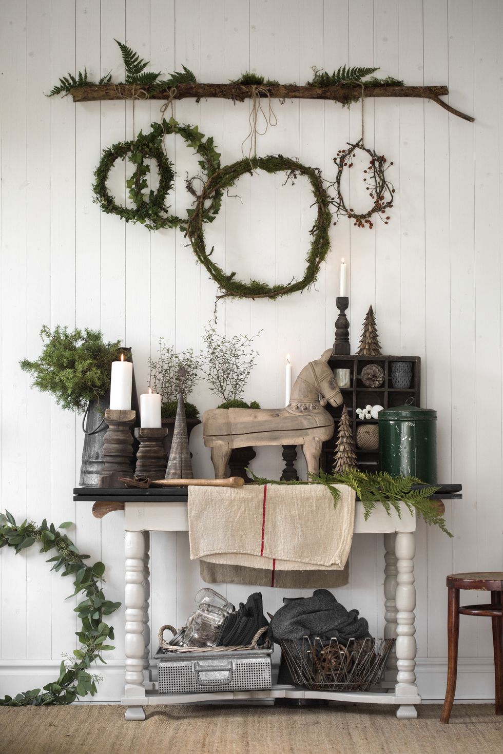 24 Christmas Wall Decorations That Go Far Beyond Framed Art